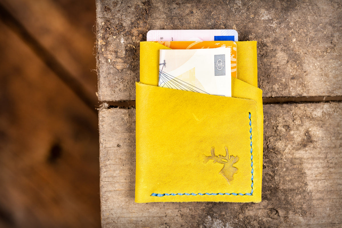 Portofel minimalist din piele naturala pentru noul CEI | #elanONE*mini ...